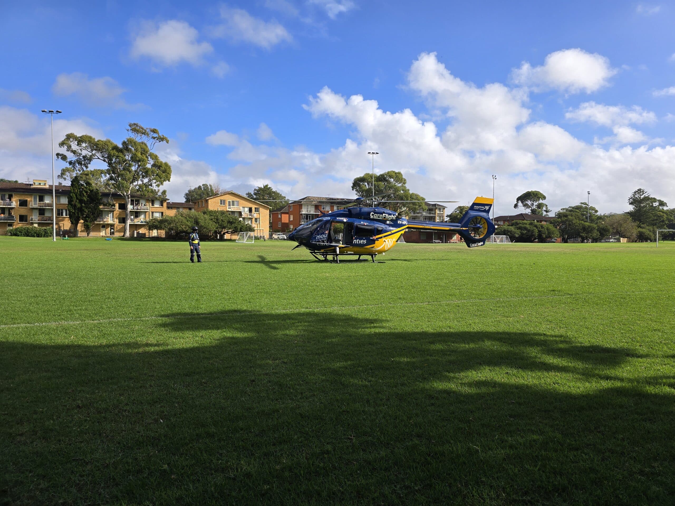 CareFlight Responds to Balcony Fall Incident, Dee Why - CareFlight